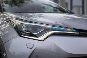 Grey Toyota C-HR 2018 in Vilnius, with an engine capacity of 1.80 L and mileage of 135 thousand km for 15900 €, photo 4 on AUTOMOTO.COM.LV