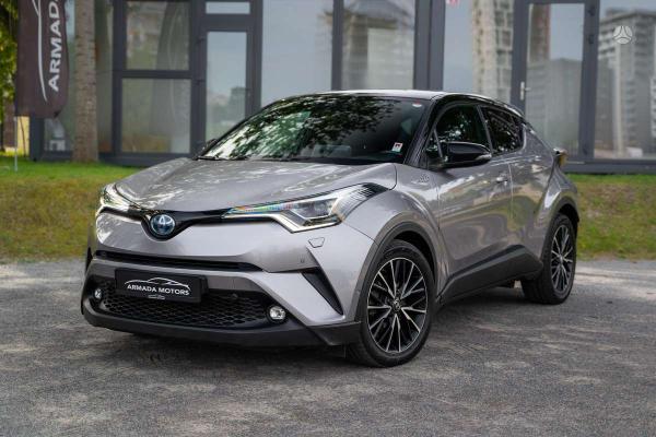 Серый Тойота C-HR 2018 в Вильнюс, объемом двигателя 1.80 л и пробегом 135 тыс. км за 15900 €, фото 8 на AUTOMOTO.COM.LV