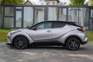 Grey Toyota C-HR 2018 in Vilnius, with an engine capacity of 1.80 L and mileage of 135 thousand km for 15900 €, photo 11 on AUTOMOTO.COM.LV