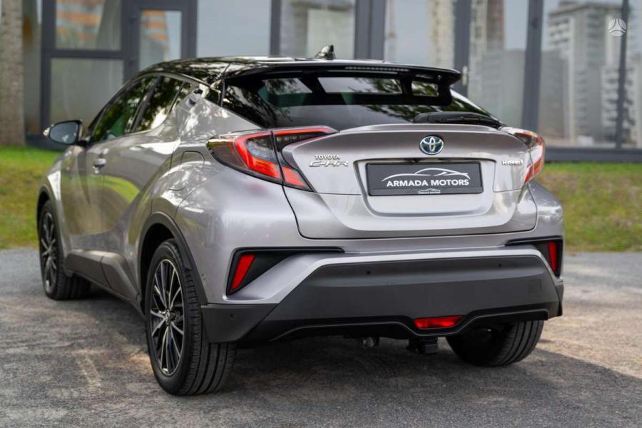 Grey Toyota C-HR 2018 in Vilnius, with an engine capacity of 1.80 L and mileage of 135 thousand km for 15900 €, photo 17 on AUTOMOTO.COM.LV