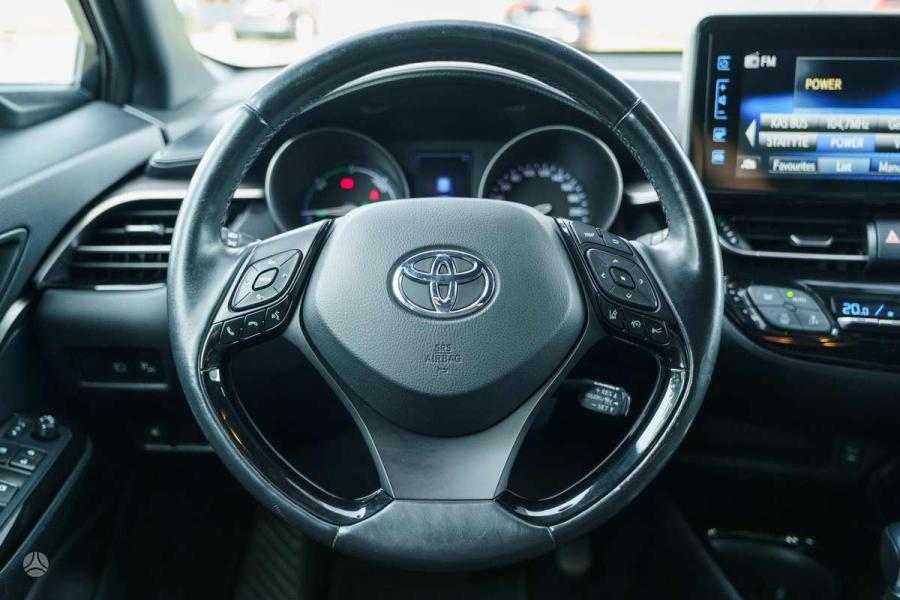 Grey Toyota C-HR 2018 in Vilnius, with an engine capacity of 1.80 L and mileage of 135 thousand km for 15900 €, photo 28 on AUTOMOTO.COM.LV