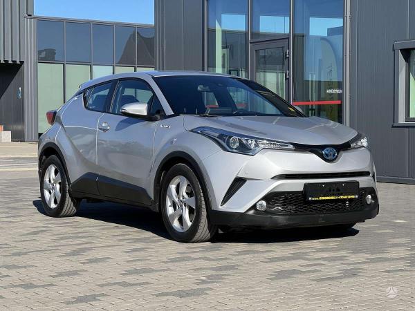 Pelēks Toyota C-HR 2018 Šauļi, ar dzinēja tilpumu 1.80 L un nobraukumu 181 tūkst. km par 14250 €, foto 3 vietnē AUTOMOTO.COM.LV