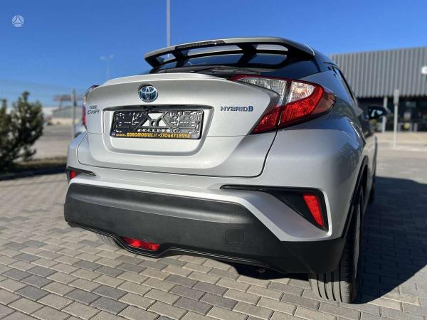 Pelēks Toyota C-HR 2018 Šauļi, ar dzinēja tilpumu 1.80 L un nobraukumu 181 tūkst. km par 14250 €, foto 10 vietnē AUTOMOTO.COM.LV