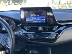 Pelēks Toyota C-HR 2018 Šauļi, ar dzinēja tilpumu 1.80 L un nobraukumu 181 tūkst. km par 14250 €, foto 20 vietnē AUTOMOTO.COM.LV