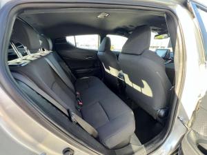 Pelēks Toyota C-HR 2018 Šauļi, ar dzinēja tilpumu 1.80 L un nobraukumu 181 tūkst. km par 14250 €, foto 24 vietnē AUTOMOTO.COM.LV