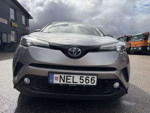 Grey Toyota C-HR 2018 in Utena, with an engine capacity of 1.80 L and mileage of 106 thousand km for 16700 €, photo 6 on AUTOMOTO.COM.LV