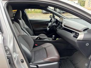 Grey Toyota C-HR 2018 in Utena, with an engine capacity of 1.80 L and mileage of 106 thousand km for 16700 €, photo 10 on AUTOMOTO.COM.LV