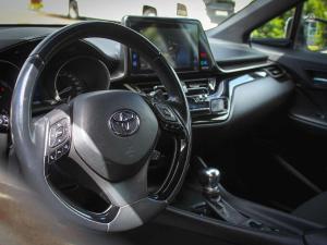 Серый Тойота C-HR 2018 в Каунас, объемом двигателя 1.80 л и пробегом 120 тыс. км за 15750 €, фото 9 на AUTOMOTO.COM.LV