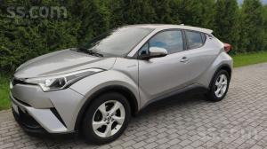 Pelēks Toyota C-HR 2018 Rīga, ar dzinēja tilpumu 1.80 L un nobraukumu 86 tūkst. km par 15500 €, foto  vietnē AUTOMOTO.COM.LV