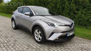 Pelēks Toyota C-HR 2018 Rīga, ar dzinēja tilpumu 1.80 L un nobraukumu 86 tūkst. km par 15500 €, foto 5 vietnē AUTOMOTO.COM.LV