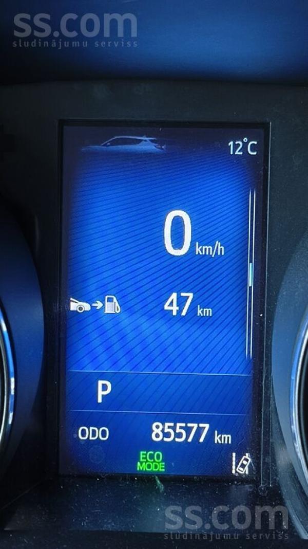 Grey Toyota C-HR 2018 in Riga, with an engine capacity of 1.80 L and mileage of 86 thousand km for 15500 €, photo 7 on AUTOMOTO.COM.LV