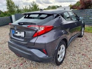 Серый Тойота C-HR 2018 в Алитус, объемом двигателя 1.80 л и пробегом 72 тыс. км за 9500 €, фото 5 на AUTOMOTO.COM.LV