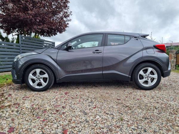Pelēks Toyota C-HR 2018 Alīta, ar dzinēja tilpumu 1.80 L un nobraukumu 72 tūkst. km par 9500 €, foto 8 vietnē AUTOMOTO.COM.LV