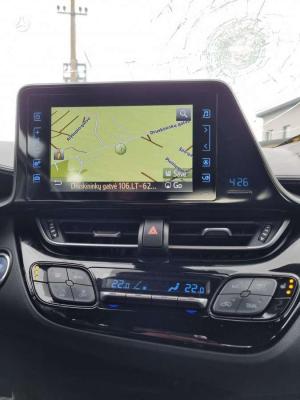 Серый Тойота C-HR 2018 в Алитус, объемом двигателя 1.80 л и пробегом 72 тыс. км за 9500 €, фото 13 на AUTOMOTO.COM.LV