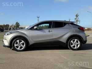 Pelēks Toyota C-HR 2018 Liepāja, ar dzinēja tilpumu 1.80 L un nobraukumu 110 tūkst. km par 14950 €, foto 6 vietnē AUTOMOTO.COM.LV