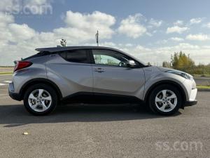 Pelēks Toyota C-HR 2018 Liepāja, ar dzinēja tilpumu 1.80 L un nobraukumu 110 tūkst. km par 14950 €, foto 7 vietnē AUTOMOTO.COM.LV