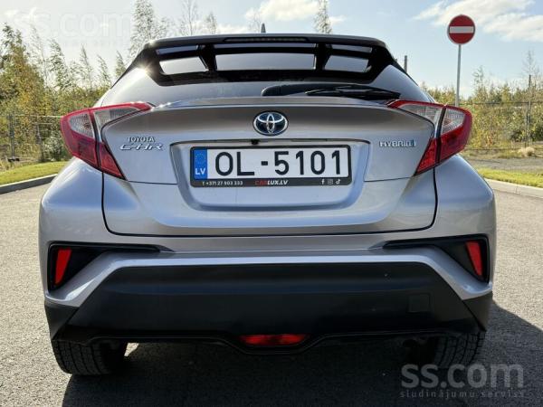 Toyota C-HR 2018 Liepāja vietnē Pelēks Toyota C-HR 2018 Liepāja, ar dzinēja tilpumu 1.80 L un nobraukumu 110 tūkst. km par 14950 €, foto 9 vietnē AUTOMOTO.COM.LV