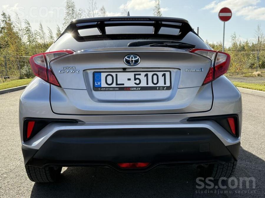 Pelēks Toyota C-HR 2018 Liepāja, ar dzinēja tilpumu 1.80 L un nobraukumu 110 tūkst. km par 14950 €, foto 9 vietnē AUTOMOTO.COM.LV