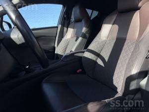 Pelēks Toyota C-HR 2018 Liepāja, ar dzinēja tilpumu 1.80 L un nobraukumu 110 tūkst. km par 14950 €, foto 13 vietnē AUTOMOTO.COM.LV