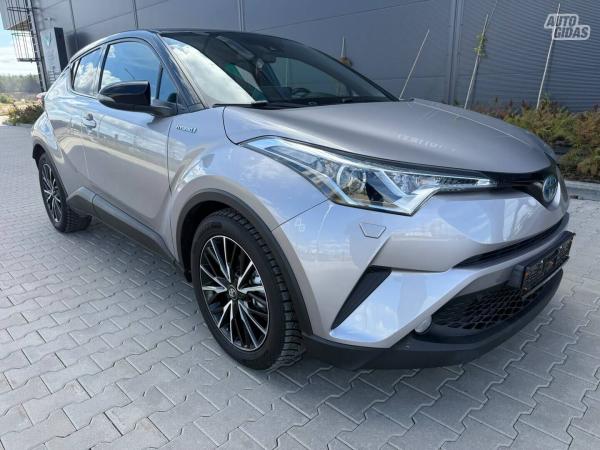 Pelēks Toyota C-HR 2018 Viļņa, ar dzinēja tilpumu 1.80 L un nobraukumu 205 tūkst. km par 16900 €, foto 1 vietnē AUTOMOTO.COM.LV