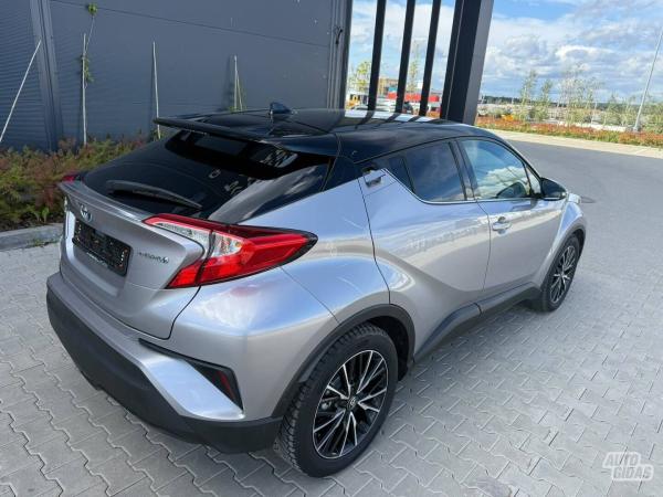 Pelēks Toyota C-HR 2018 Viļņa, ar dzinēja tilpumu 1.80 L un nobraukumu 205 tūkst. km par 16900 €, foto 5 vietnē AUTOMOTO.COM.LV