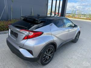 Серый Тойота C-HR 2018 в Вильнюс, объемом двигателя 1.80 л и пробегом 205 тыс. км за 16900 €, фото 5 на AUTOMOTO.COM.LV