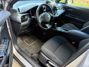 Серый Тойота C-HR 2018 в Вильнюс, объемом двигателя 1.80 л и пробегом 205 тыс. км за 16900 €, фото 16 на AUTOMOTO.COM.LV