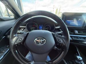 Серый Тойота C-HR 2018 в Вильнюс, объемом двигателя 1.80 л и пробегом 205 тыс. км за 16900 €, фото 24 на AUTOMOTO.COM.LV