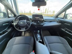 Серый Тойота C-HR 2018 в Вильнюс, объемом двигателя 1.80 л и пробегом 205 тыс. км за 16900 €, фото 27 на AUTOMOTO.COM.LV