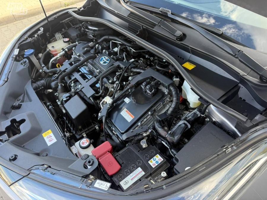 Серый Тойота C-HR 2018 в Вильнюс, объемом двигателя 1.80 л и пробегом 205 тыс. км за 16900 €, фото 28 на AUTOMOTO.COM.LV