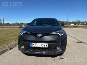Pelēks Toyota C-HR 2019 Ogre, ar dzinēja tilpumu 1.80 L un nobraukumu 147 tūkst. km par 16300 €, foto 7 vietnē AUTOMOTO.COM.LV