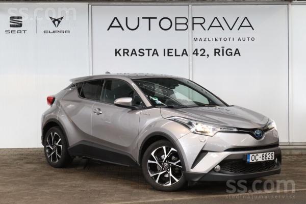 Grey Toyota C-HR 2019 in Riga, with an engine capacity of 1.80 L and mileage of 110 thousand km for 23500 €, photo 3 on AUTOMOTO.COM.LV