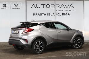 Grey Toyota C-HR 2019 in Riga, with an engine capacity of 1.80 L and mileage of 110 thousand km for 23500 €, photo 6 on AUTOMOTO.COM.LV