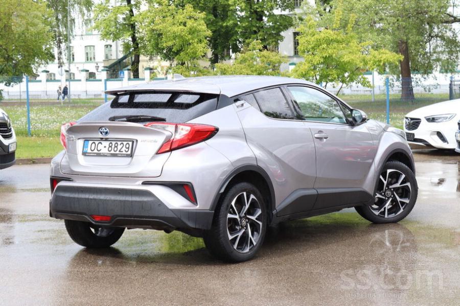 Grey Toyota C-HR 2019 in Riga, with an engine capacity of 1.80 L and mileage of 110 thousand km for 23500 €, photo 25 on AUTOMOTO.COM.LV