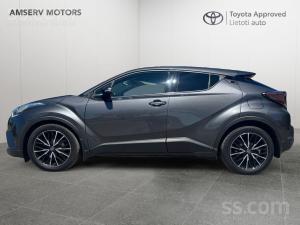 Grey Toyota C-HR 2019 in Riga, with an engine capacity of 1.80 L and mileage of 125 thousand km for 18300 €, photo 3 on AUTOMOTO.COM.LV