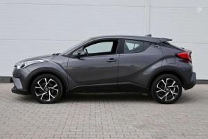 Серый Тойота C-HR 2019 в Кретинга, объемом двигателя 1.99 л и пробегом 119 тыс. км за 14999 €, фото 13 на AUTOMOTO.COM.LV