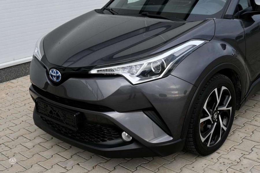 Серый Тойота C-HR 2019 в Кретинга, объемом двигателя 1.99 л и пробегом 119 тыс. км за 14999 €, фото 15 на AUTOMOTO.COM.LV