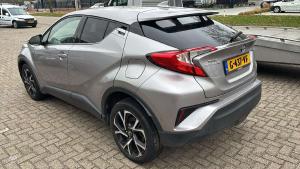 Grey Toyota C-HR 2019 in Kaunas, with an engine capacity of 1.80 L and mileage of 62 thousand km for 11999 €, photo 7 on AUTOMOTO.COM.LV