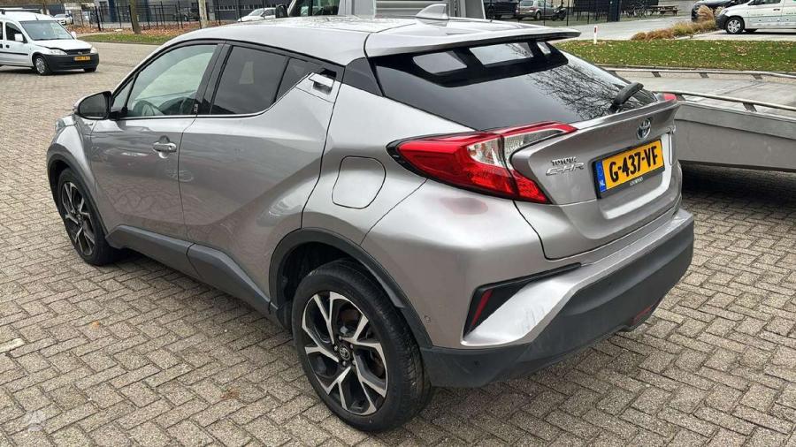 Grey Toyota C-HR 2019 in Kaunas, with an engine capacity of 1.80 L and mileage of 62 thousand km for 11999 €, photo 7 on AUTOMOTO.COM.LV