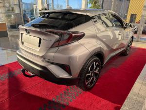 Серый Тойота C-HR 2019 в Шяуляй, объемом двигателя 1.80 л и пробегом 118 тыс. км за 18900 €, фото 5 на AUTOMOTO.COM.LV