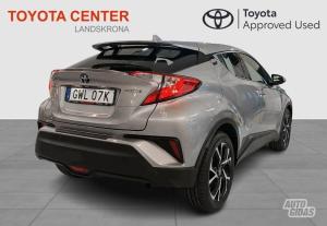 Pelēks Toyota C-HR 2019 Kauņa, ar dzinēja tilpumu 0.00 L un nobraukumu 89 tūkst. km par 23410 €, foto 4 vietnē AUTOMOTO.COM.LV