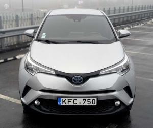 Серый Тойота C-HR 2019 в Вильнюс, объемом двигателя 1.80 л и пробегом 142 тыс. км за 16500 €, фото 3 на AUTOMOTO.COM.LV