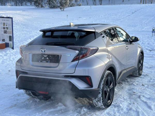 Pelēks Toyota C-HR 2019 Kauņa, ar dzinēja tilpumu 1.80 L un nobraukumu 195 tūkst. km par 16950 €, foto 7 vietnē AUTOMOTO.COM.LV