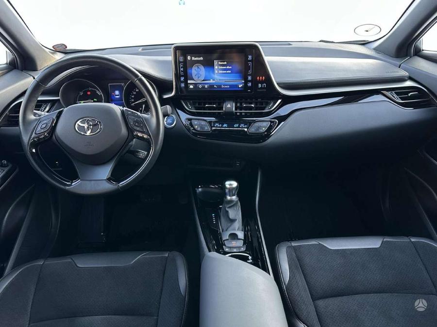 Pelēks Toyota C-HR 2019 Kauņa, ar dzinēja tilpumu 1.80 L un nobraukumu 195 tūkst. km par 16950 €, foto 10 vietnē AUTOMOTO.COM.LV