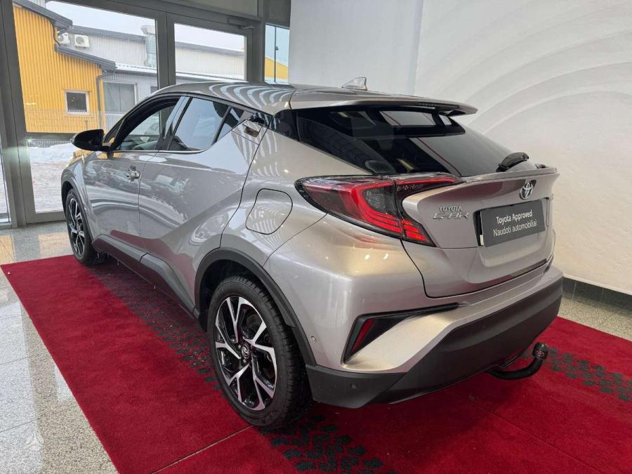 Pelēks Toyota C-HR 2019 Šauļi, ar dzinēja tilpumu 1.80 L un nobraukumu 118 tūkst. km par 18900 €, foto 6 vietnē AUTOMOTO.COM.LV