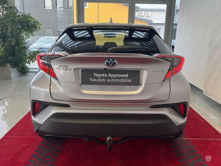 Pelēks Toyota C-HR 2019 Šauļi, ar dzinēja tilpumu 1.80 L un nobraukumu 118 tūkst. km par 18900 €, foto 8 vietnē AUTOMOTO.COM.LV