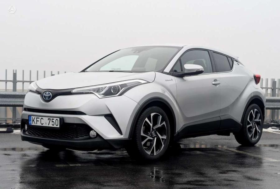 Pelēks Toyota C-HR 2019 Viļņa, ar dzinēja tilpumu 1.80 L un nobraukumu 143 tūkst. km par 16300 €, foto 2 vietnē AUTOMOTO.COM.LV