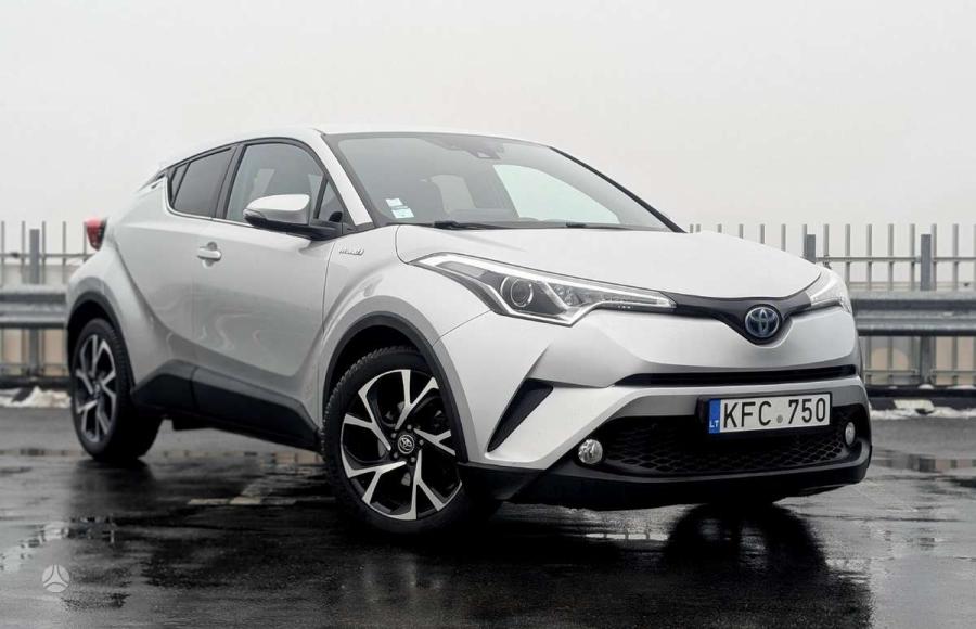 Pelēks Toyota C-HR 2019 Viļņa, ar dzinēja tilpumu 1.80 L un nobraukumu 143 tūkst. km par 16300 €, foto 4 vietnē AUTOMOTO.COM.LV