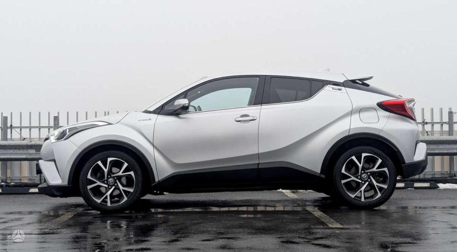 Pelēks Toyota C-HR 2019 Viļņa, ar dzinēja tilpumu 1.80 L un nobraukumu 143 tūkst. km par 16300 €, foto 6 vietnē AUTOMOTO.COM.LV