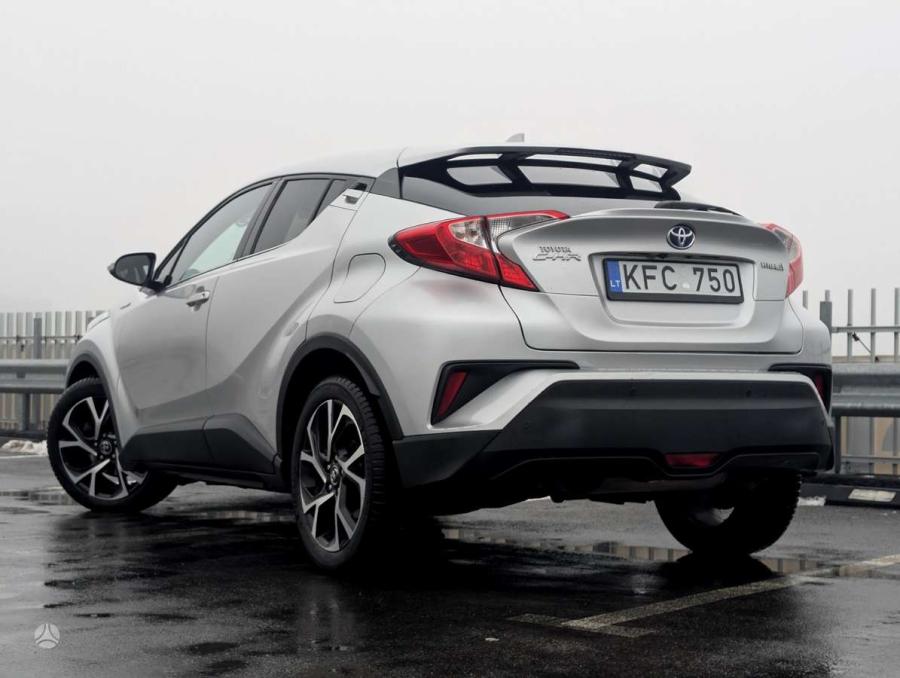 Pelēks Toyota C-HR 2019 Viļņa, ar dzinēja tilpumu 1.80 L un nobraukumu 143 tūkst. km par 16300 €, foto 9 vietnē AUTOMOTO.COM.LV